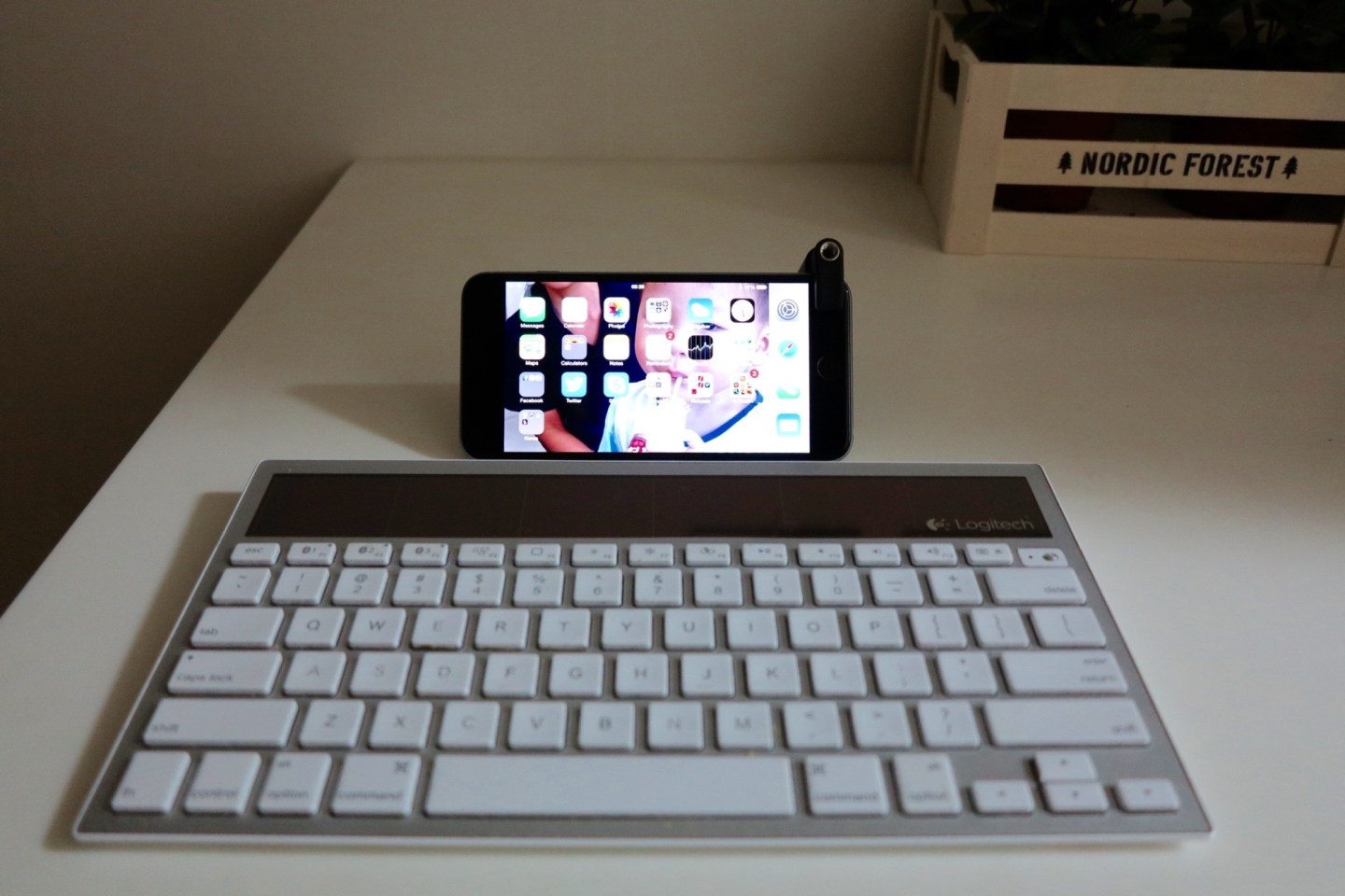 iPad mini (A17 Pro) and Artciety Folding Keyboard with Touchpad – tow.com
